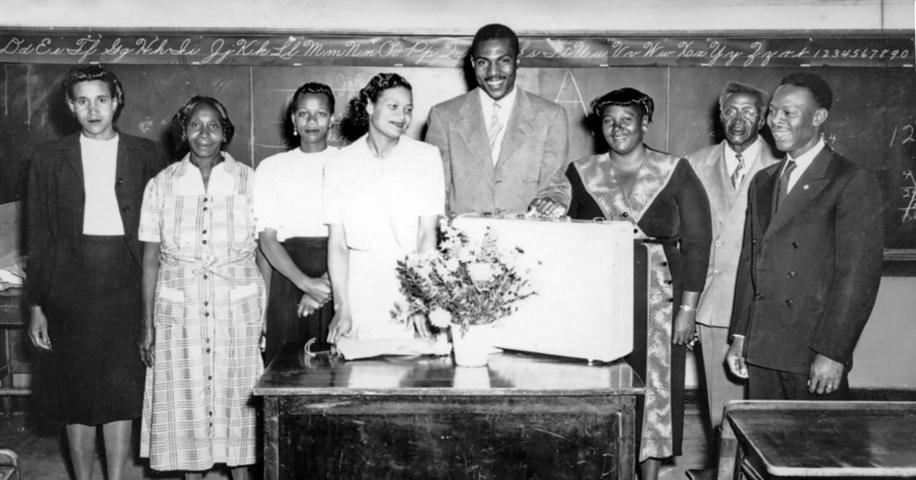 Wilson Riles | Arizona Highways